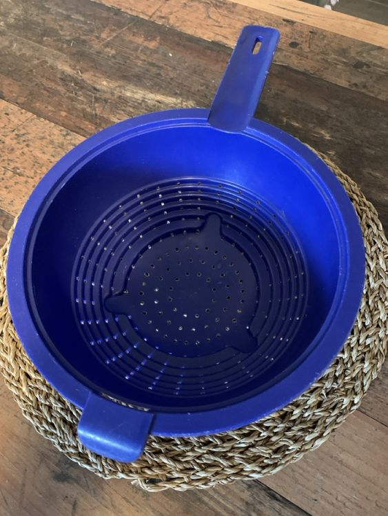 Tupperware Sieb blau gebraucht aber guter Zustand | Kaufen auf Ricardo