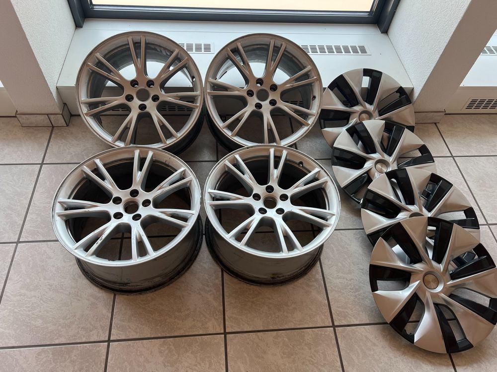 Tesla Model Y Long Range 19" Wheelset | Kaufen auf Ricardo