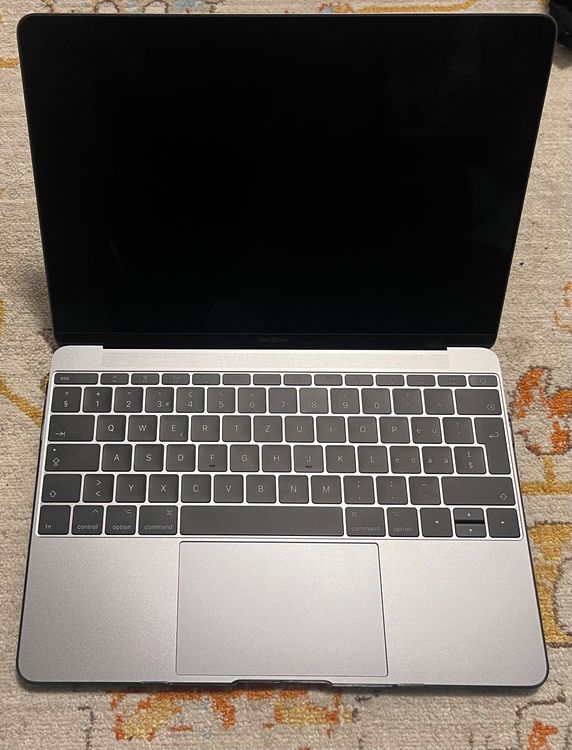 APPLE MacBook, 12", m3, 8 GB RAM, 256 GB SSD Space Grau | Kaufen auf ...