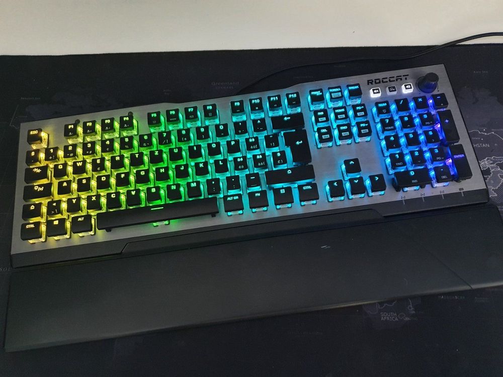 Roccat Vulcan 120 aimo | Kaufen auf Ricardo