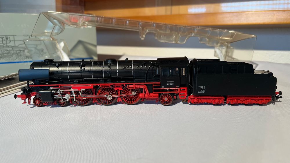 Dampflok BR 01 10 der DR, 37102, Märklin H0 Digital (Defekt) in Dinhard ...