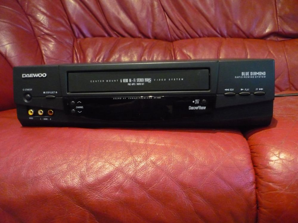 VHS Videorecorder - Daewoo Blue Diamond DV K 885 (Gebraucht) in Beringen für CHF 40 – mit ...
