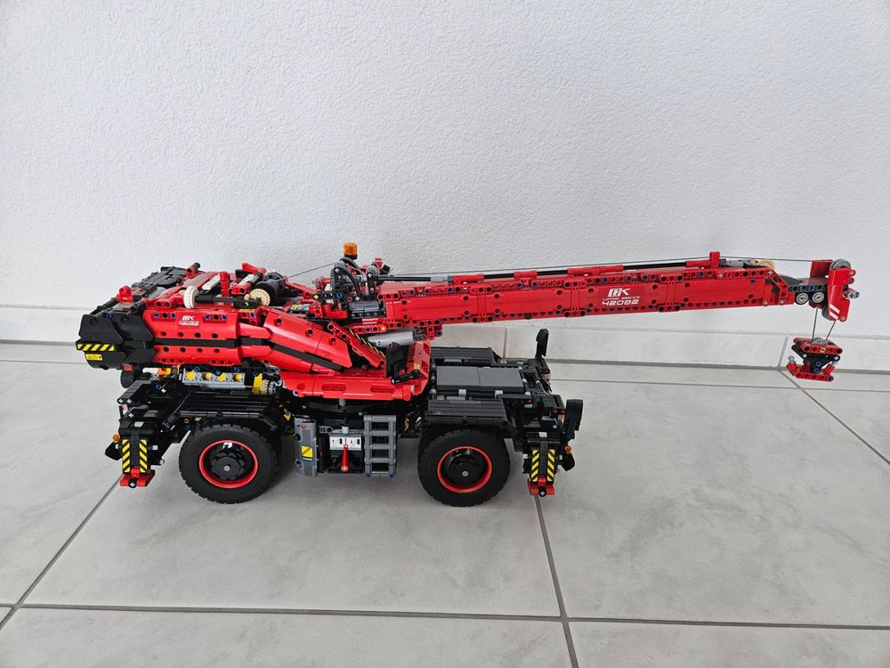 LEGO 42082 Geländegängiger Kranwagen (Gebraucht) in Münchenbuchsee für ...