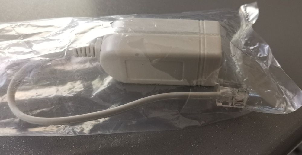 Telefon Adapter - RJ11 - TT83 (Neu und originalverpackt) in Genève für ...