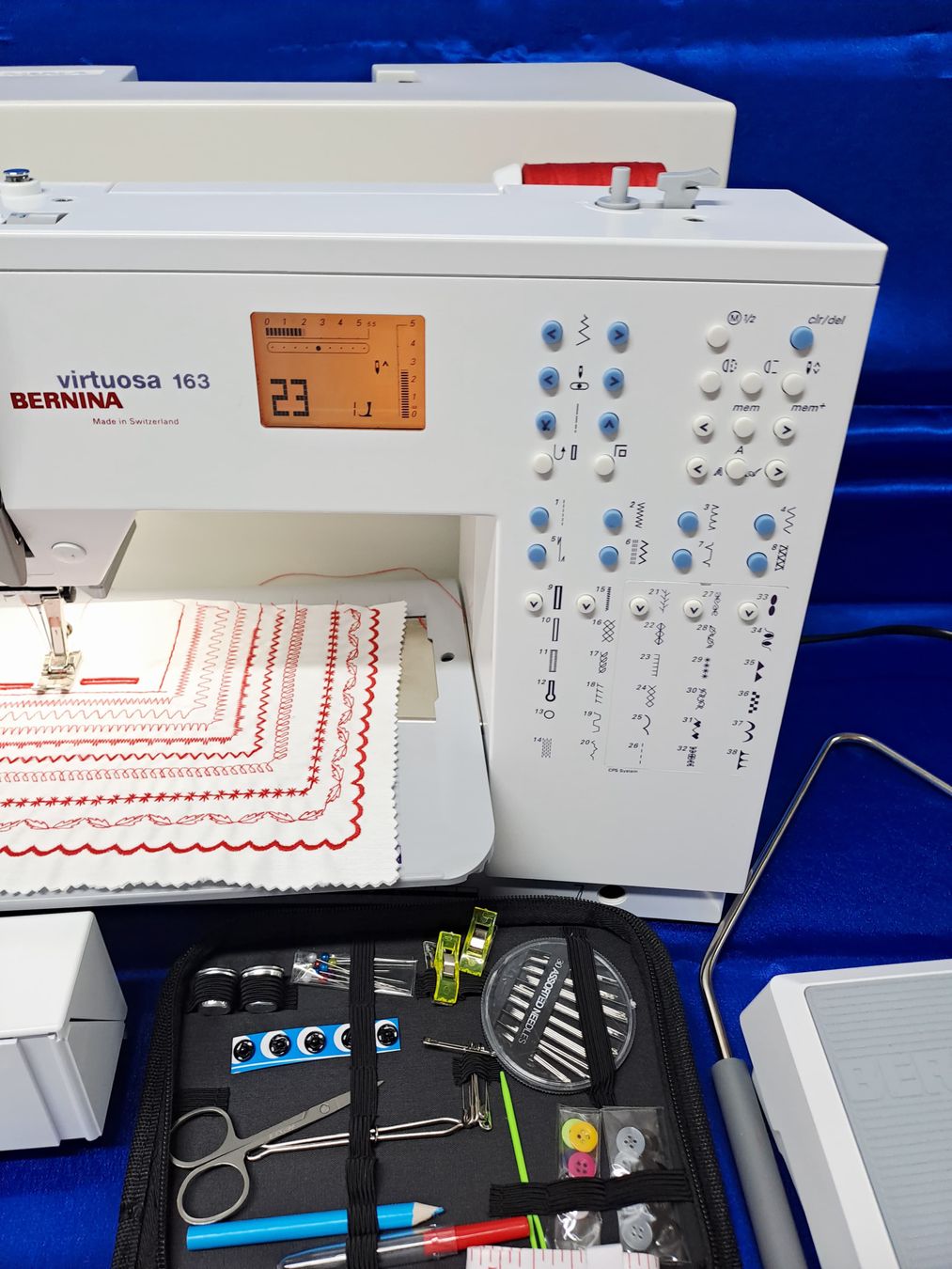 BERNINA VIRTUOSA 163 WIE NEU GARANTIE 3MT FRISCH REVIDIERT (Gebraucht ...