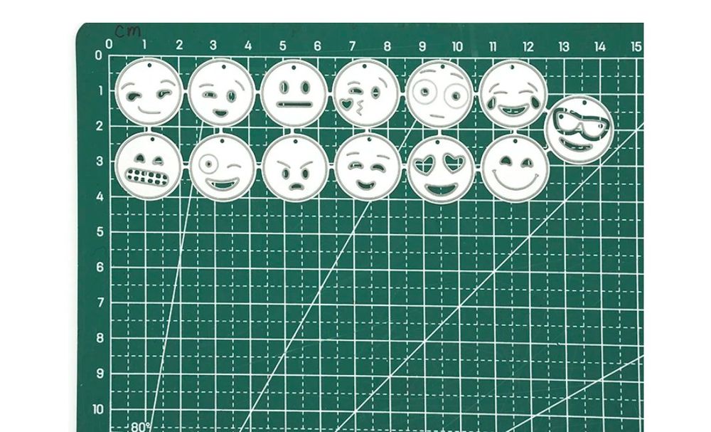 Neues Stanzschablonen Set kleine Emoticons / Smiley (Neu und ...