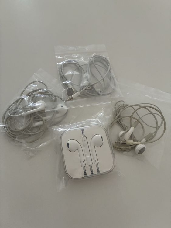 Apple Ear Pods mit Kabel- mehrere Sets- (Neu (gemäss Beschreibung)) in ...