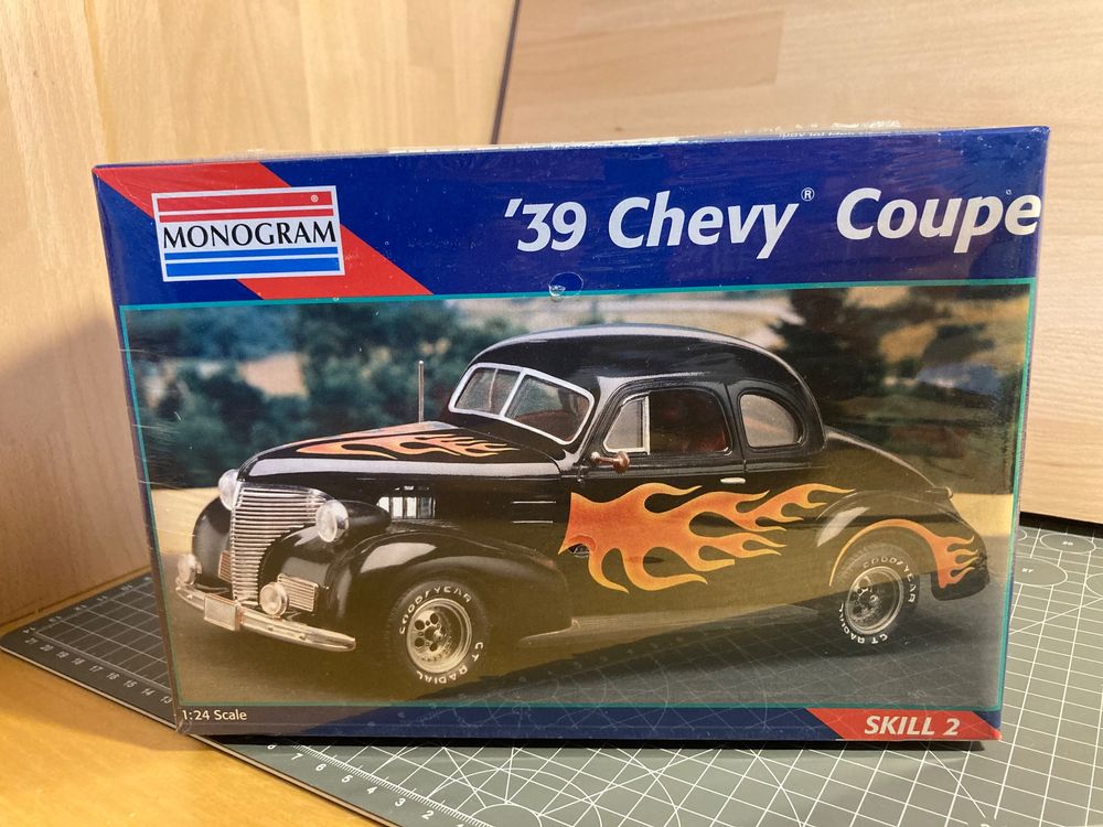 '39 Chevy Coupe von Monogram (Neu und originalverpackt) in Münchenstein für CHF 19 – mit ...