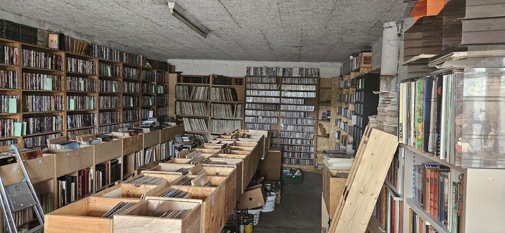 Vinyl und CD ganze garage (Gebraucht) in Schaffhausen für CHF 1158 ...