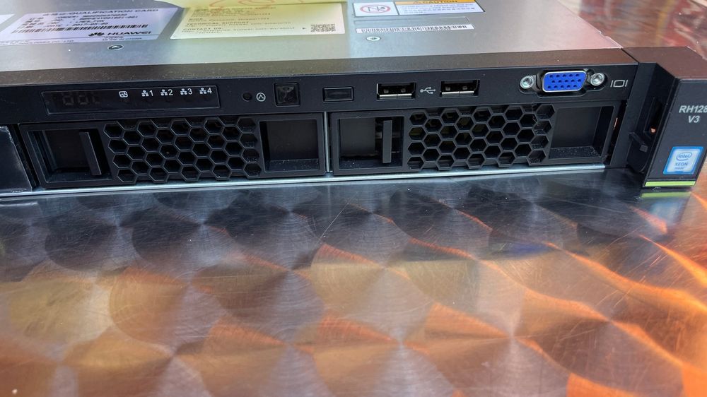 Huawai Server RH1288 V3 2x 4TB HDD + 32GB RAM - Intern 6 (Gebraucht) in ...