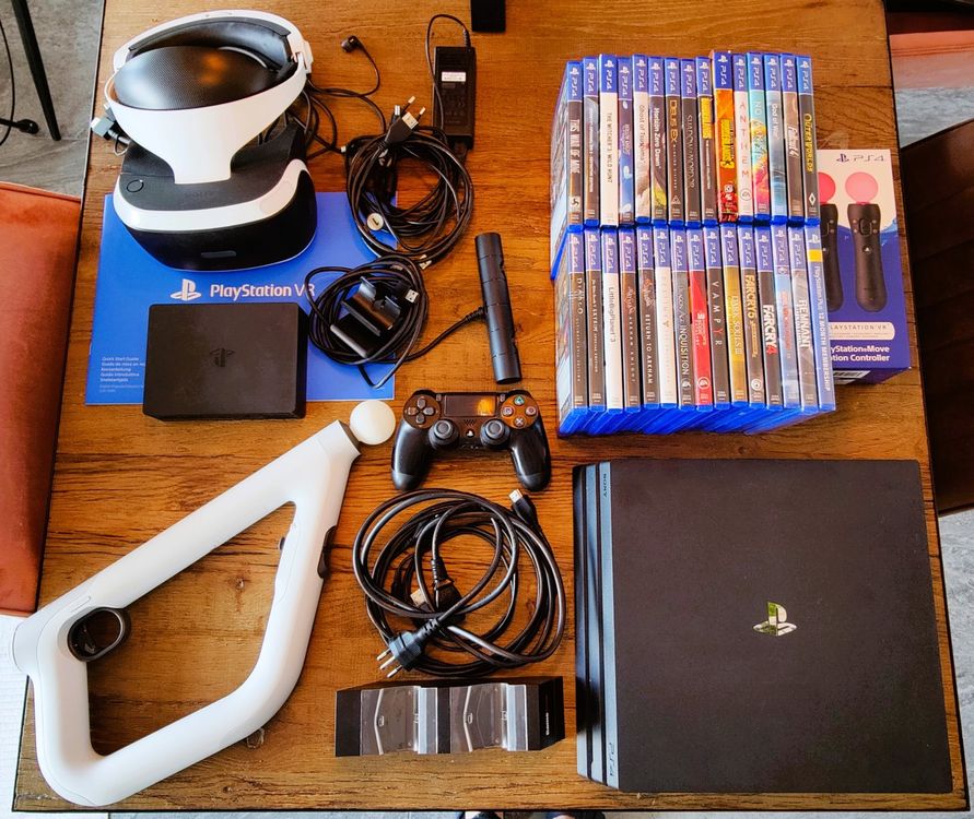 PlayStation 4 inkl. 29 Games, VR Set, VR Gun und Move (Gebraucht) in ...