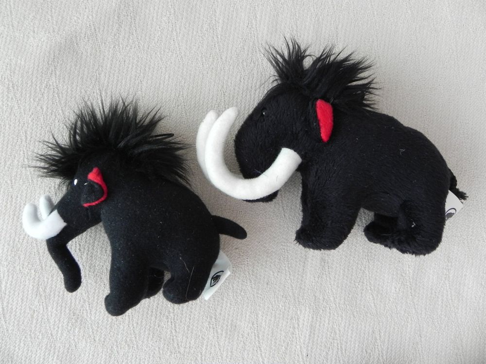 Mammut Plüschtier Set 2 Stk (Gebraucht) in Stallikon für CHF 12 – mit ...