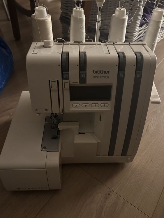Brother Lock 9700LD Overlock Nähmaschine Occasion günstig (Gebraucht ...