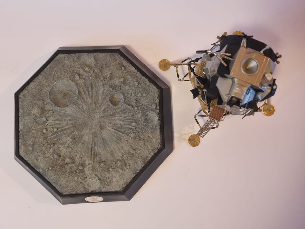 Diorama Apollo 11, module lunaire LM, métal, rare (Gebraucht) in Choëx ...