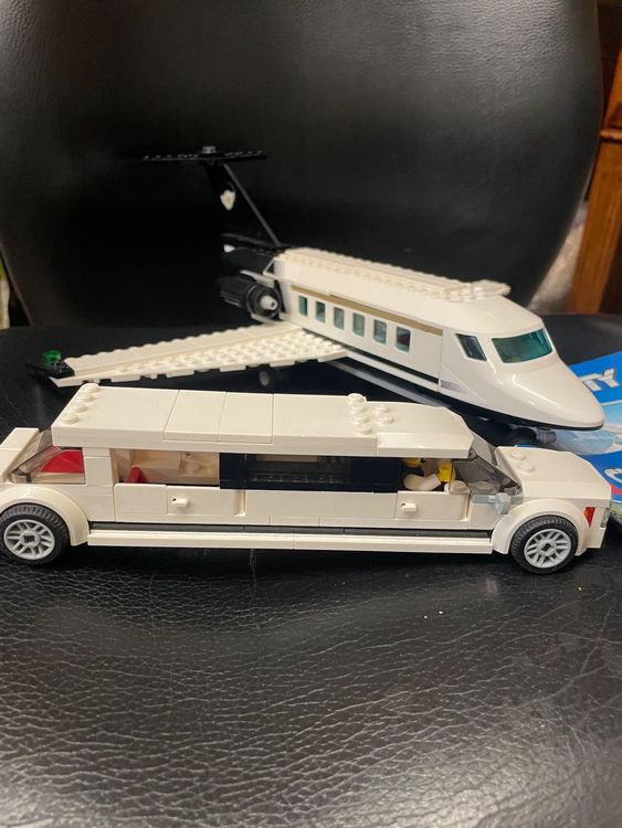 LEGO CITY Flugzeug und Limousine (Gebraucht) in Trachslau für CHF 20 ...