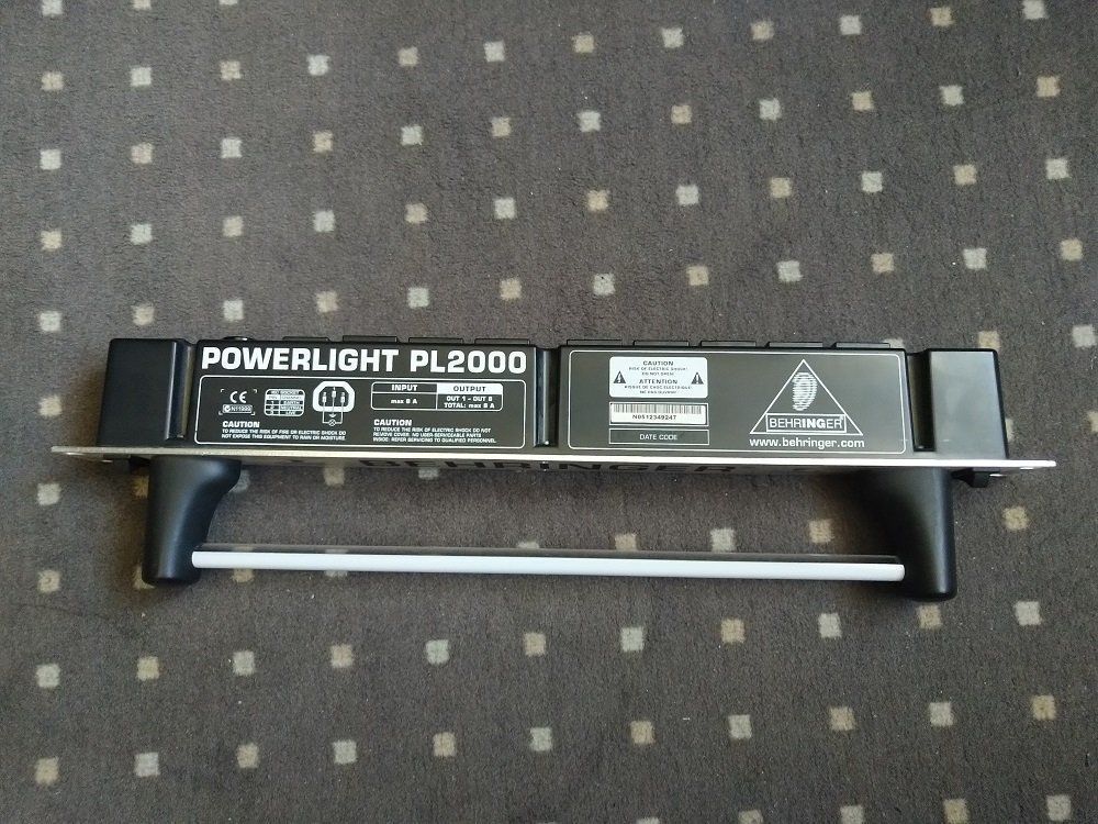 Behringer Powerlight PL2000 - 2 | Kaufen auf Ricardo
