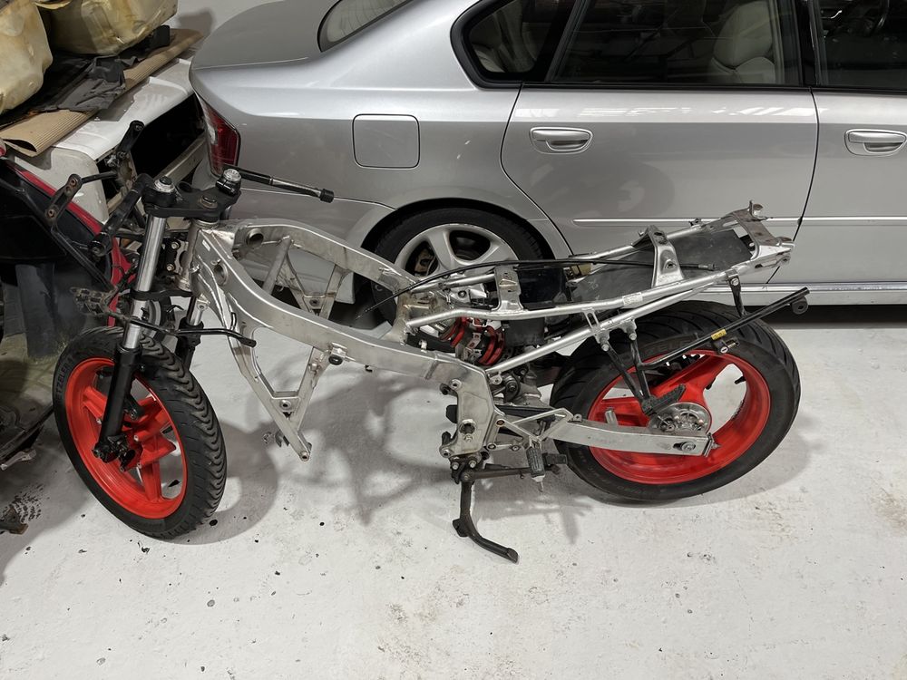 Honda CBR 600 PC19 Rahmen (Gebraucht) in St. Erhard für CHF 1 – nur ...