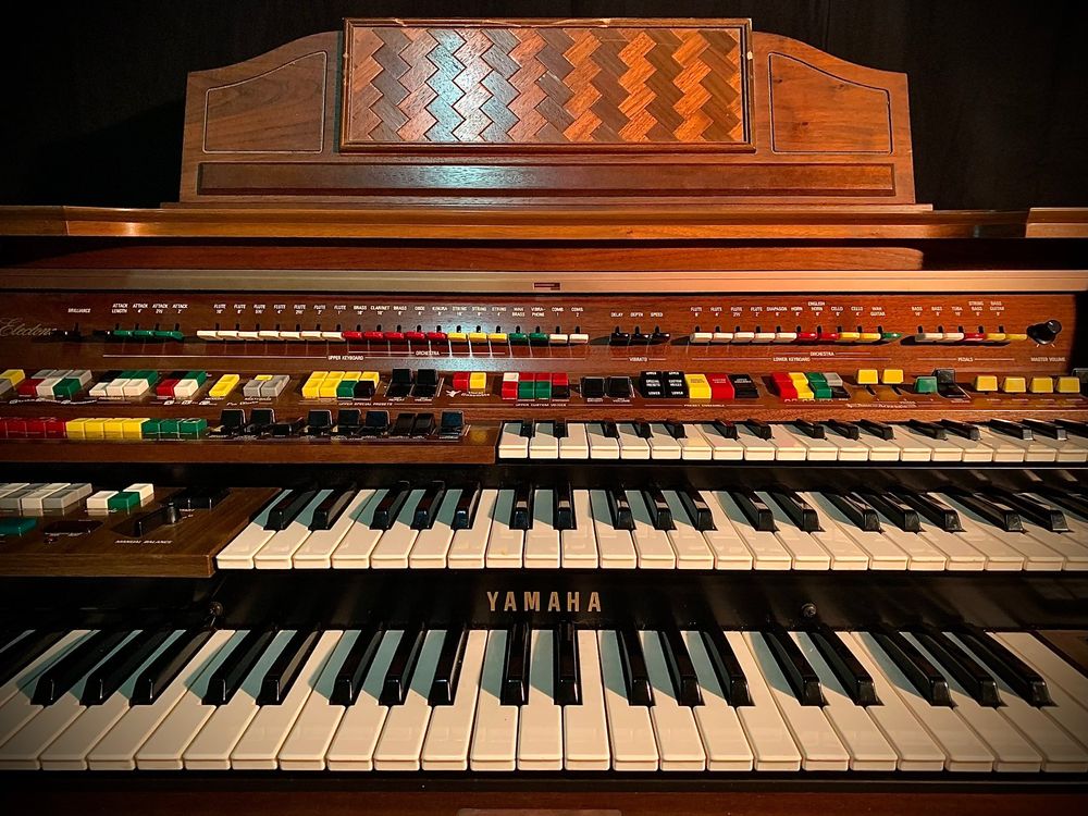 Yamaha electone Organ Brown d85 (D'occasion) à La Chaux-de-Fonds pour ...