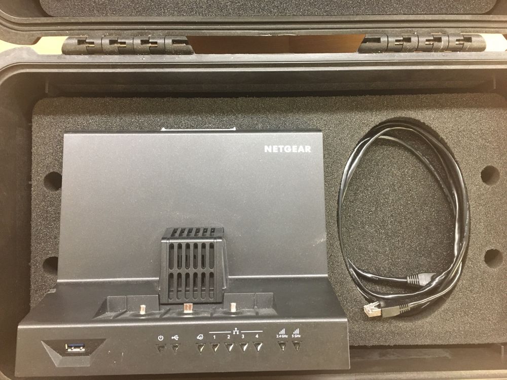 Netgear Router mit Case | Kaufen auf Ricardo