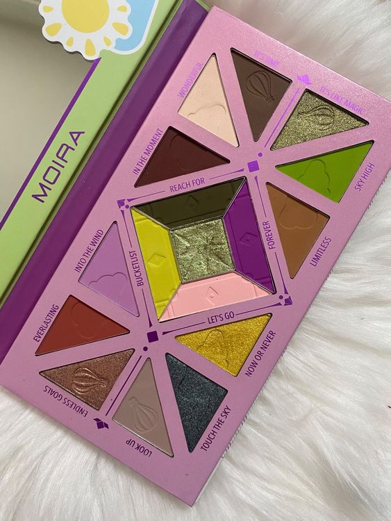 Palette Written in the Stars - Moira (Gebraucht) in für CHF 9 – mit ...
