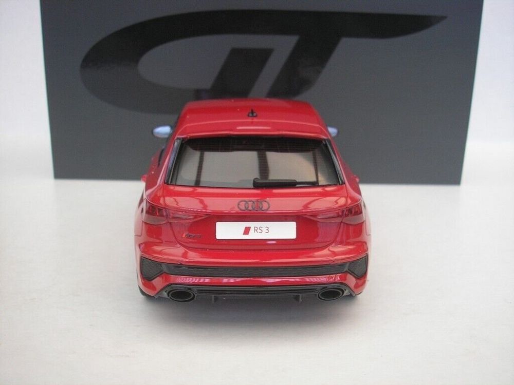 Audi RS3 Sportback seit 2021 rot / schwarz 1:18 (Neu und ...