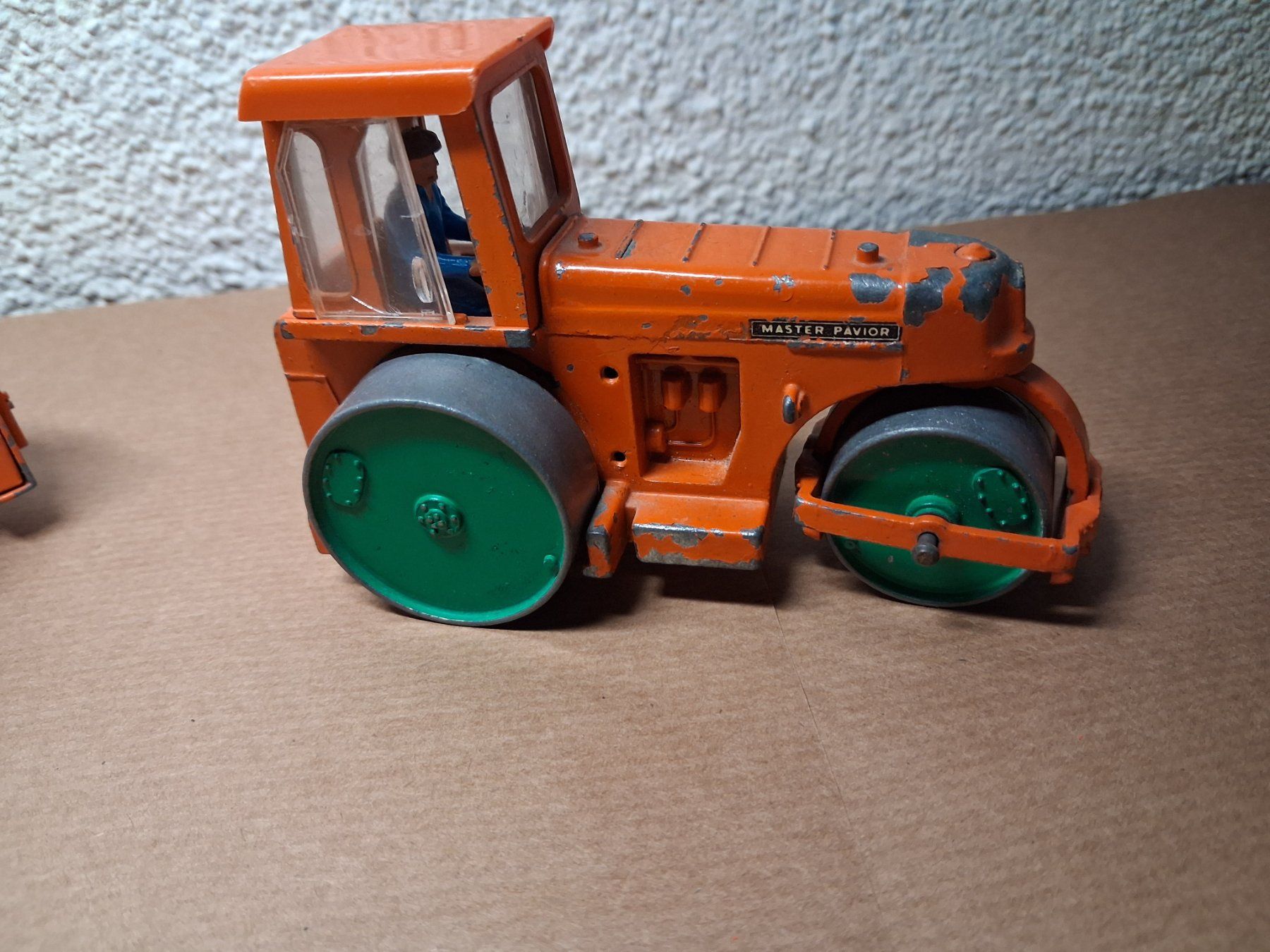 4 antike Metall Fahrzeuge. Matchbox, Dinky Toys .England (Gebraucht) in ...