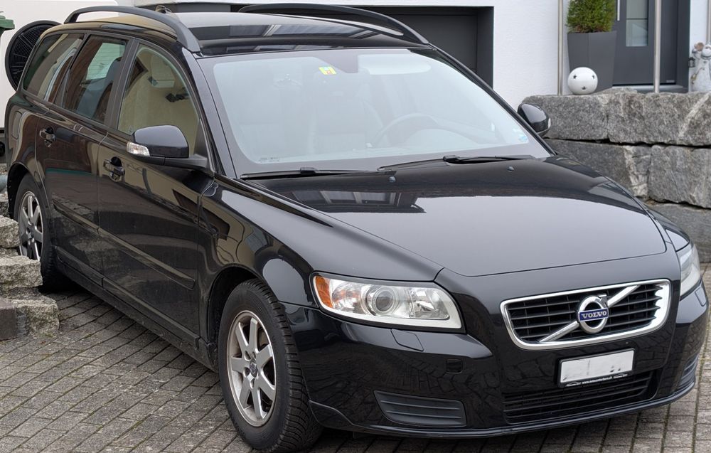 Volvo V50 D2 1.6 Diesel Leder (Gebraucht) in Safenwil für CHF 2490 ...