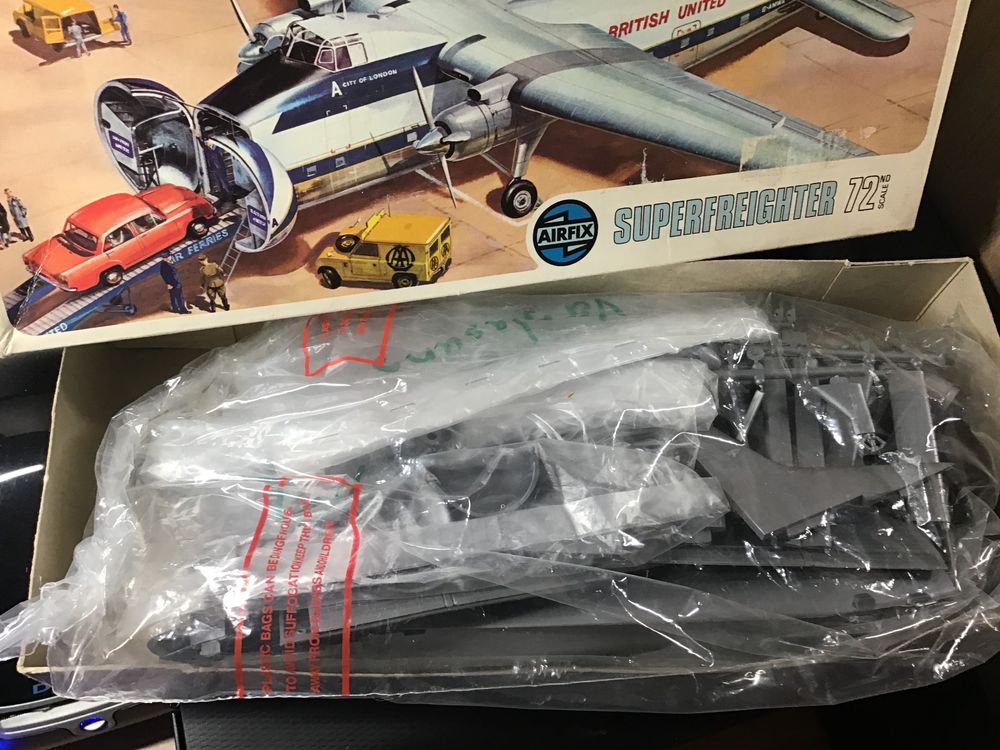 Airfix Superfreighter 1:72 (Neu und originalverpackt) in Männedorf für ...