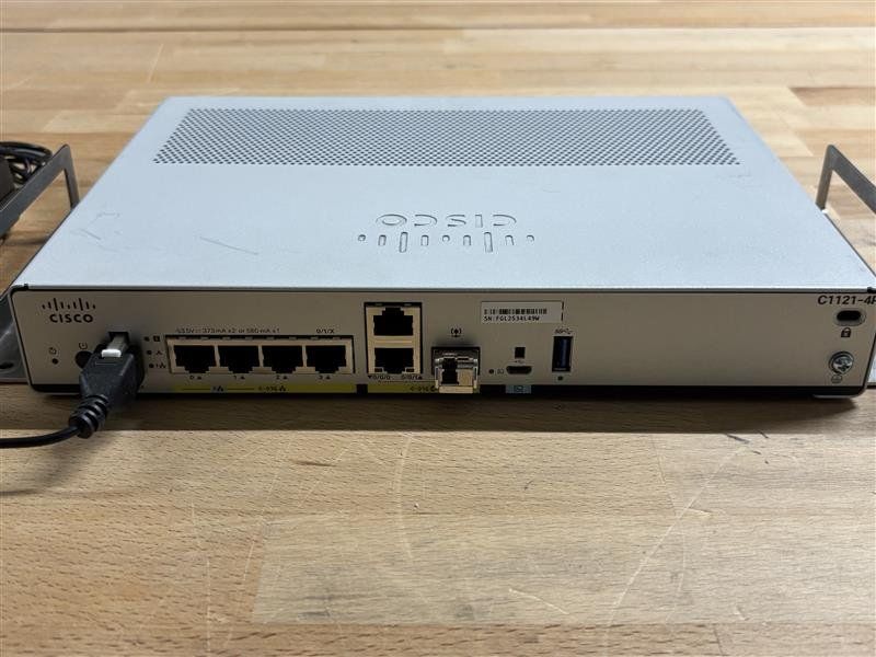 Cisco Fiber Router ISR 1100 Series (Gebraucht) in Zürich für CHF 150 ...