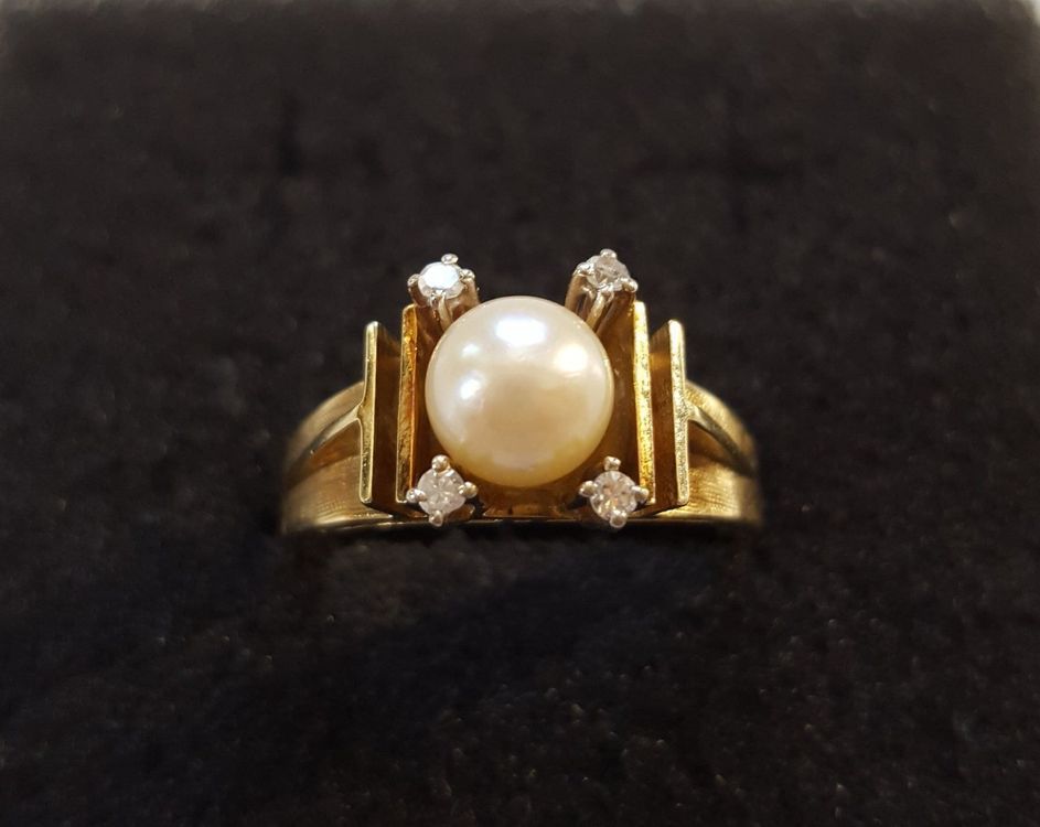 Goldring Mit Perle Und Brillanten