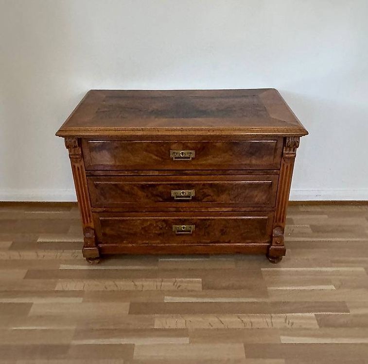 Elegantes Antike Mobel Gebraucht Bild