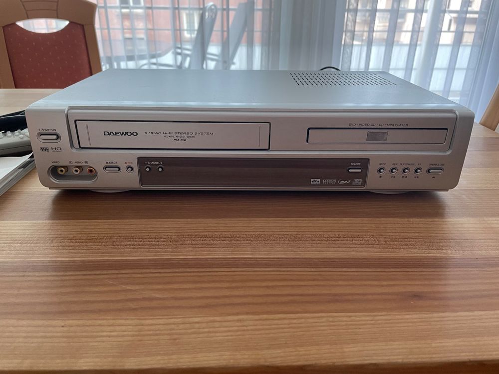 DAEWOO - VHS VIODEO-RECORDER/DVD-PLAYER SD 6800 (Gebraucht) in Zürich ...