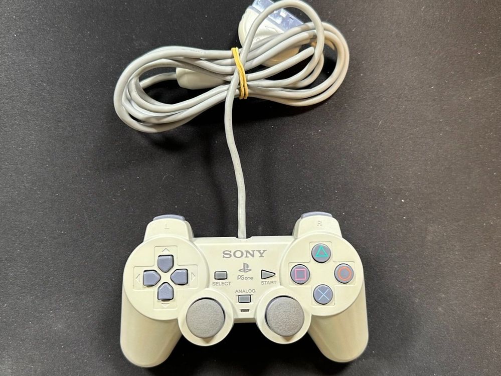 Original PSone Controller (Gebraucht) in Balsthal für CHF 10 – mit ...
