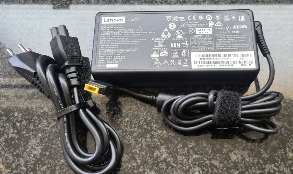 Original Lenovo ThinkPad - 135W AC-Adapter - 135Watt Power! | Acheter ...