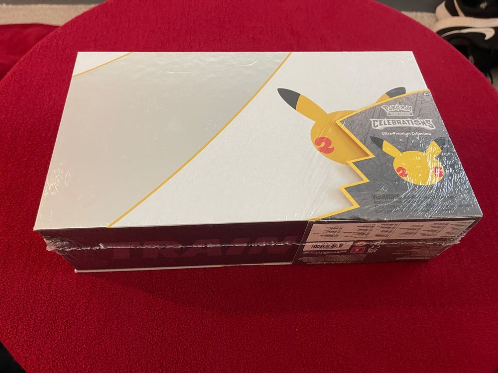 Pokemon - Celebrations Ultra-Premium Collection Box - UPC | Kaufen auf ...