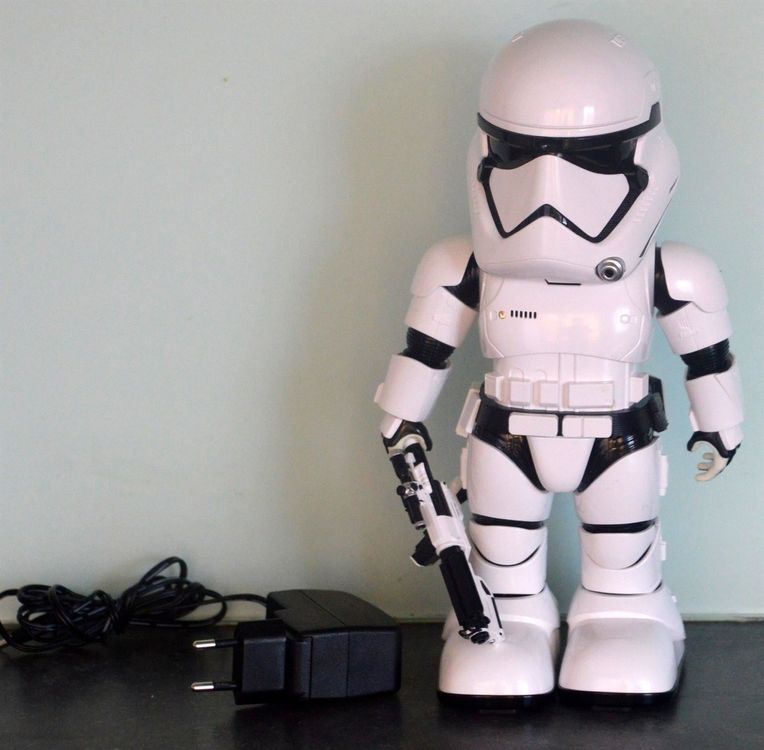 Ubtech StarWars Stormtrooper Robot (Gebraucht) in Collonges für CHF 125 ...