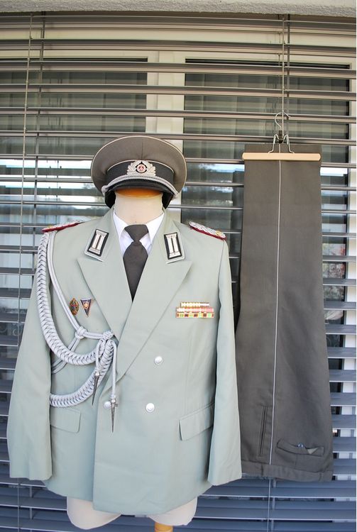MfS Uniform Set der ehemaligen DDR (Gebraucht) in Biel/ Bienne für CHF ...