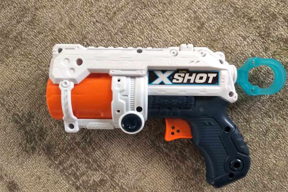 1 Nerf Fortnite + 1 Xshot Pistolen (Gebraucht) in Meilen für CHF 12 ...