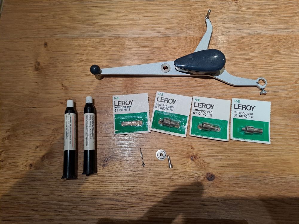 Leroy Lettering Set (Gebraucht) in Steinerberg für CHF 20 – mit ...