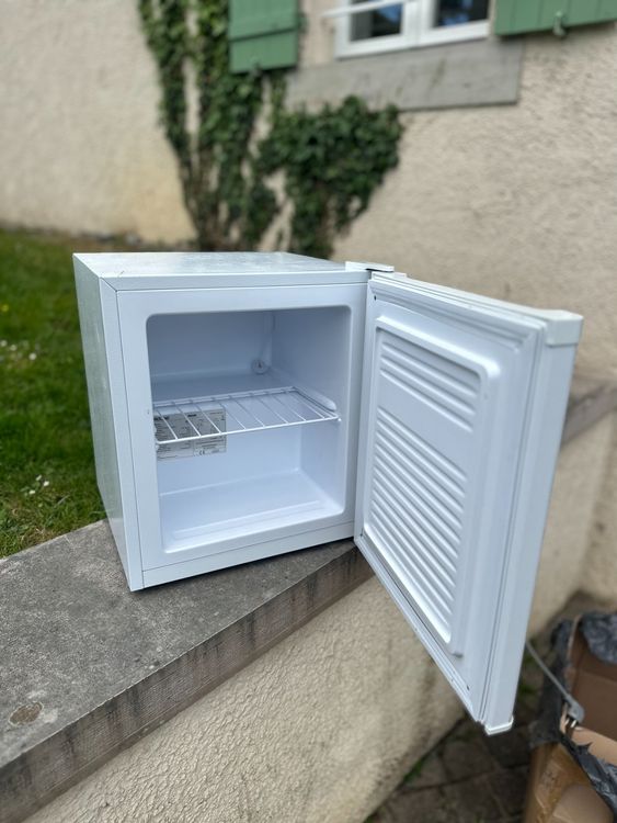 Mini congélateur d'appoint (D'occasion) à pour CHF 50 – retrait ...