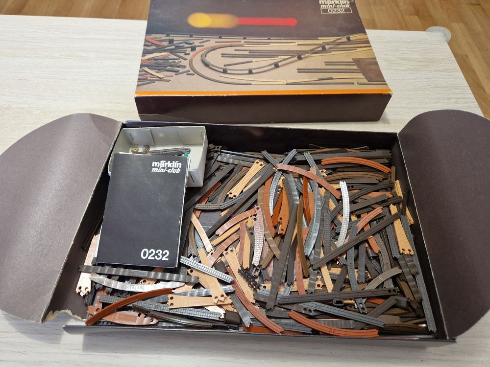 Märklin 0232 Gleisplanspiel Z (Gebraucht) in St-Aubin-Sauges für CHF 19 ...