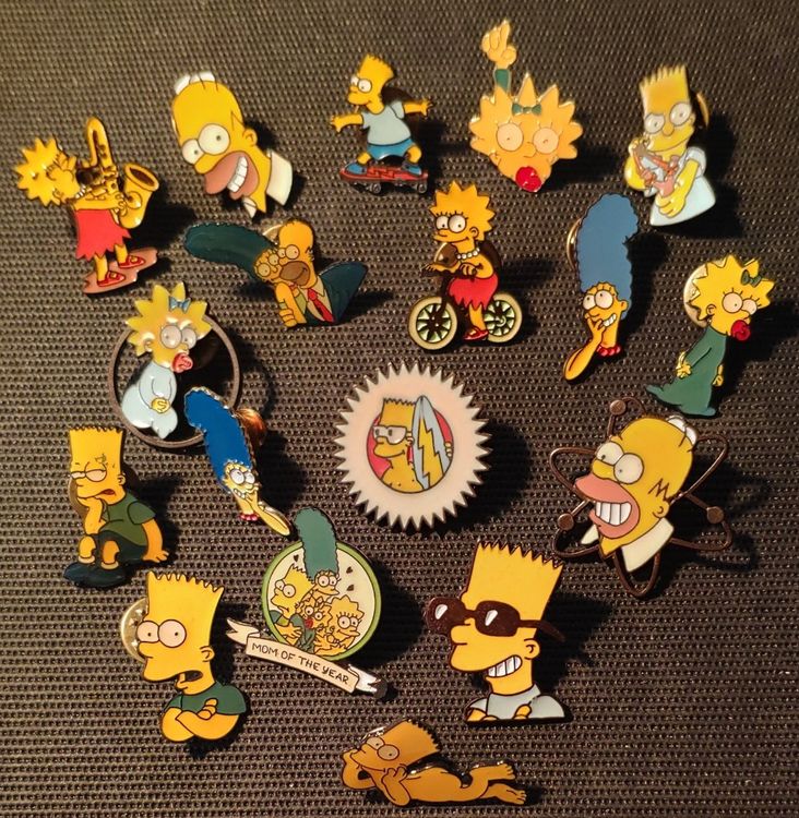 18 Pins Simpson Familie Div. lustige Pins (Gebraucht) in Volketswil für ...