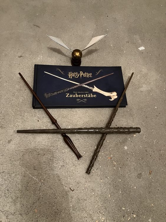 Harry Potter Sammelgegenstände: Zauberstäbe, Buch, Schnaz (Gebraucht ...