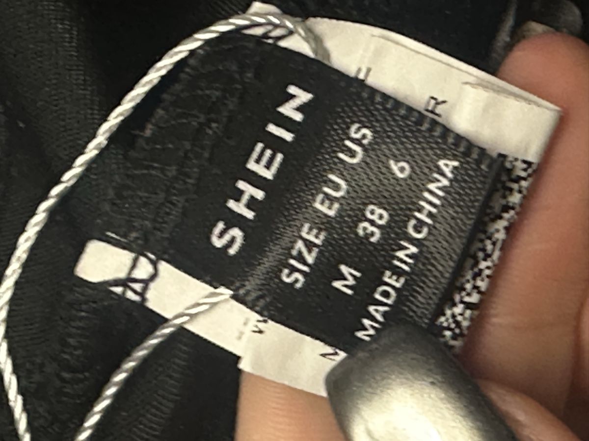 Shein Black Velvet and Faux Fur Bardot Top - Size M (Gebraucht) in ...