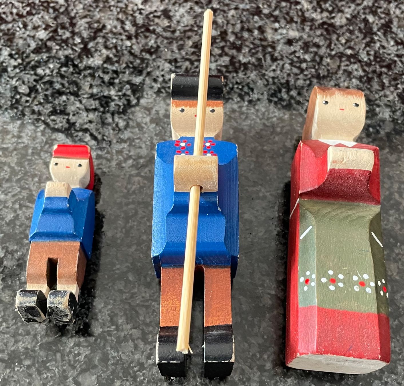 Bauernfamilie, 3 Personen, von Trauffer Holz (Gebraucht) in Zuerich für CHF 22 – mit Lieferung ...