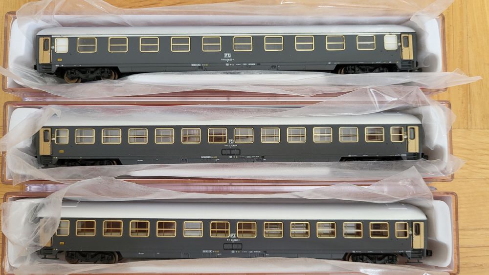 ACME 3 Personenwagen der FS (Gebraucht) in Winterthur für CHF 116 – mit ...