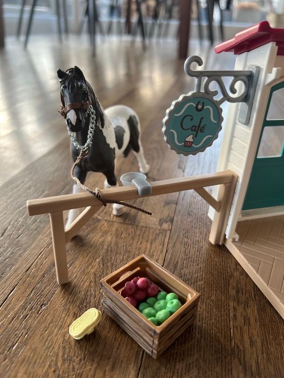 Schleich Horse Club Reiter-Cafe Top Zustand! (Gebraucht) in ...