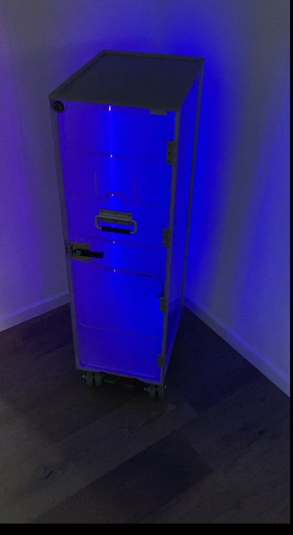 Airline Trolley mit LED (Swissair, Crossair, Swiss Plakette) (Neu ... Airline Trolley mit LED (Swissair, Crossair, Swiss Plakette) (Neu ...