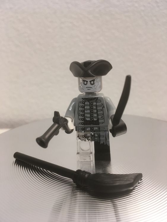 Lego Pirates of the Caribbean Officer Magda 71042 !RAR! | Kaufen auf ...