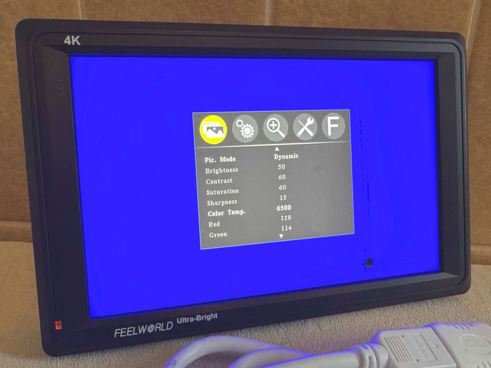 Feelworld FW279S 7" Ultra Bright Field monitor + battery +ch (Gebraucht ...